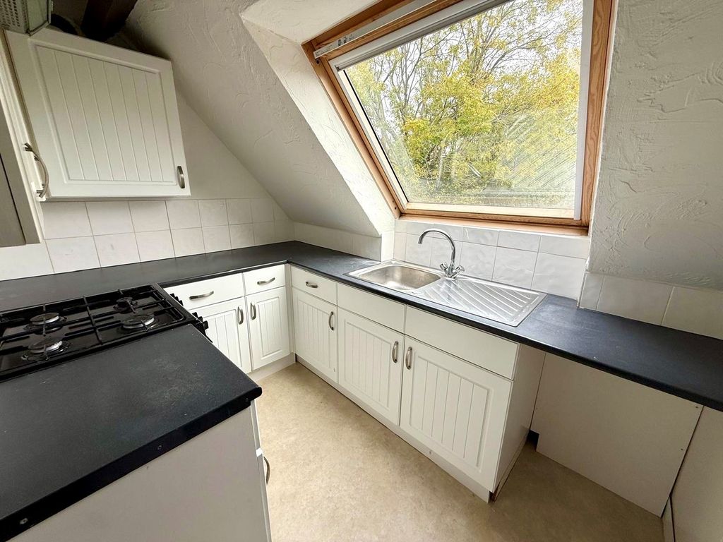 Broyle Gate Farm, Ringmer BN8, 2 bed flat to rent, £1,050 pcm ...