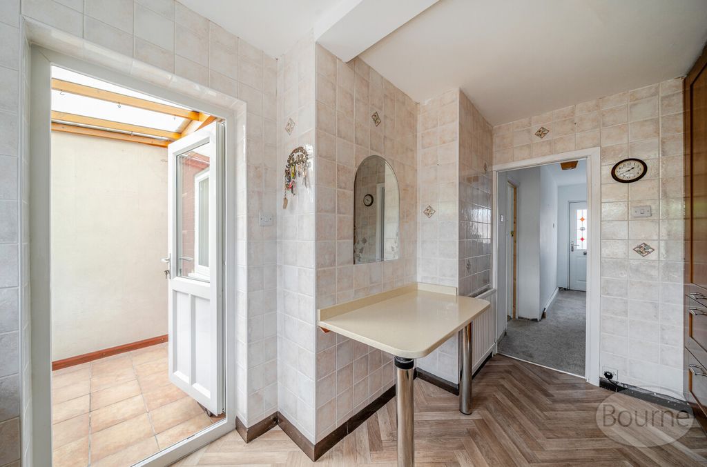 Fairfax Road, Old Woking, Woking, Surrey GU22, 3 bed semi-detached ...