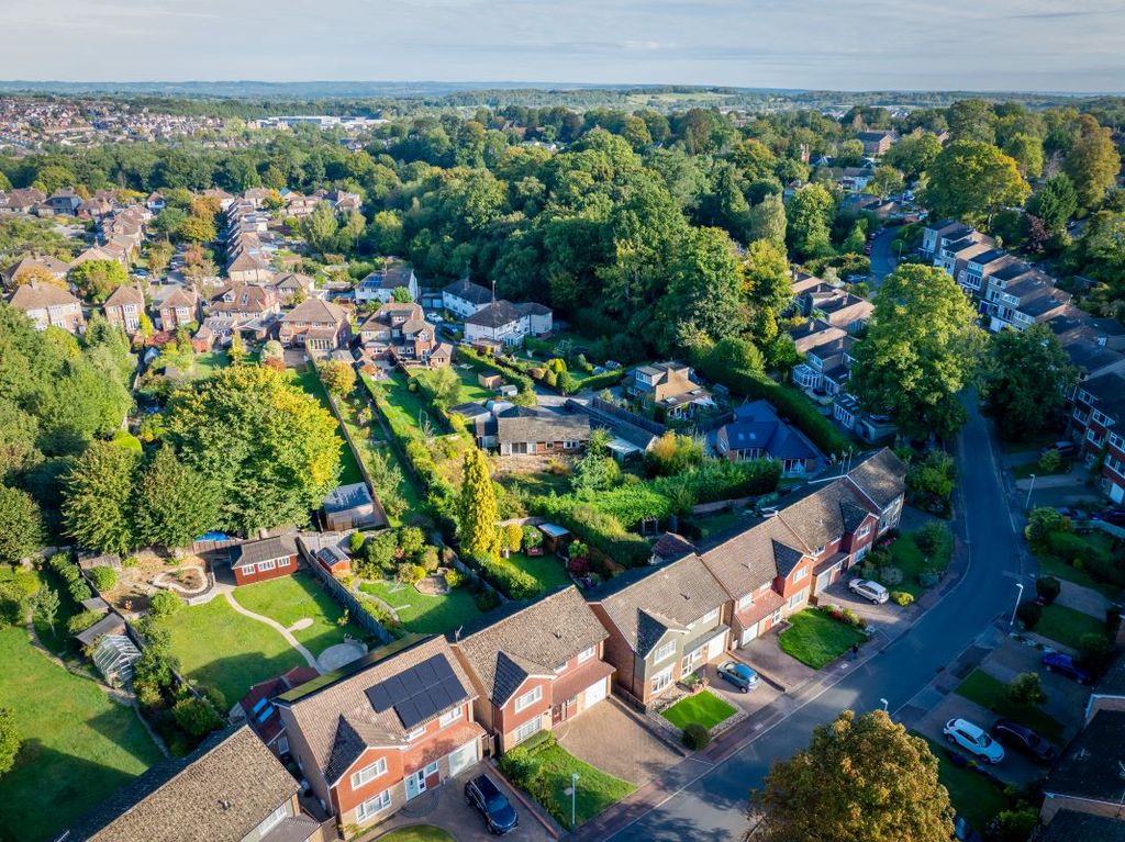 15 Pinewood Road, Tunbridge Wells, Kent TN2, 3 bed detached bungalow ...