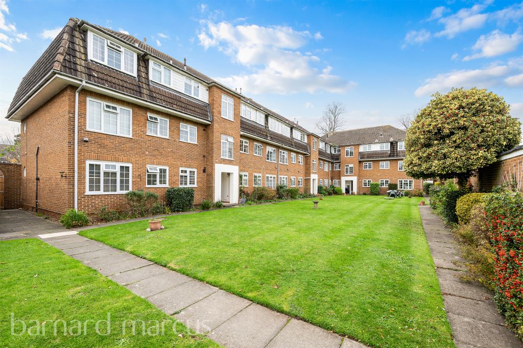 Chessington Road, Epsom KT17, 2 bed flat for sale, £300,000 | PrimeLocation