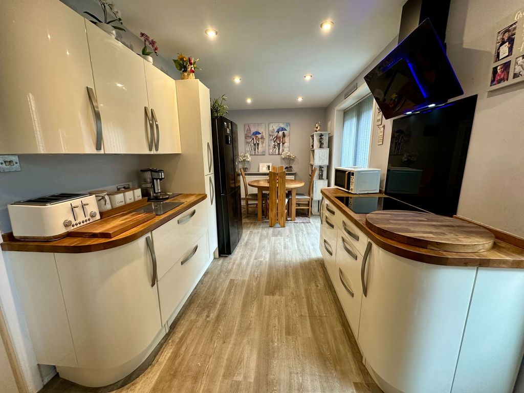 The Tideway, Rochester ME1, 3 bed semi-detached house for sale, £ ...