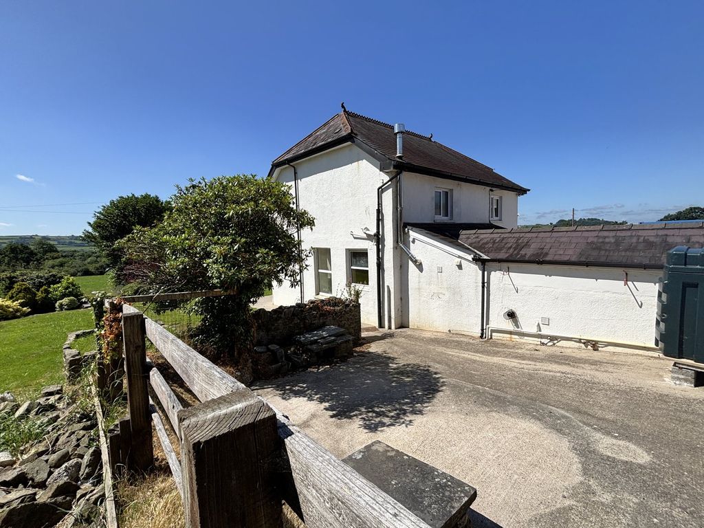 Roman Road, Carmarthen SA31, 3 bed detached house for sale, £375,000 | PrimeLocation