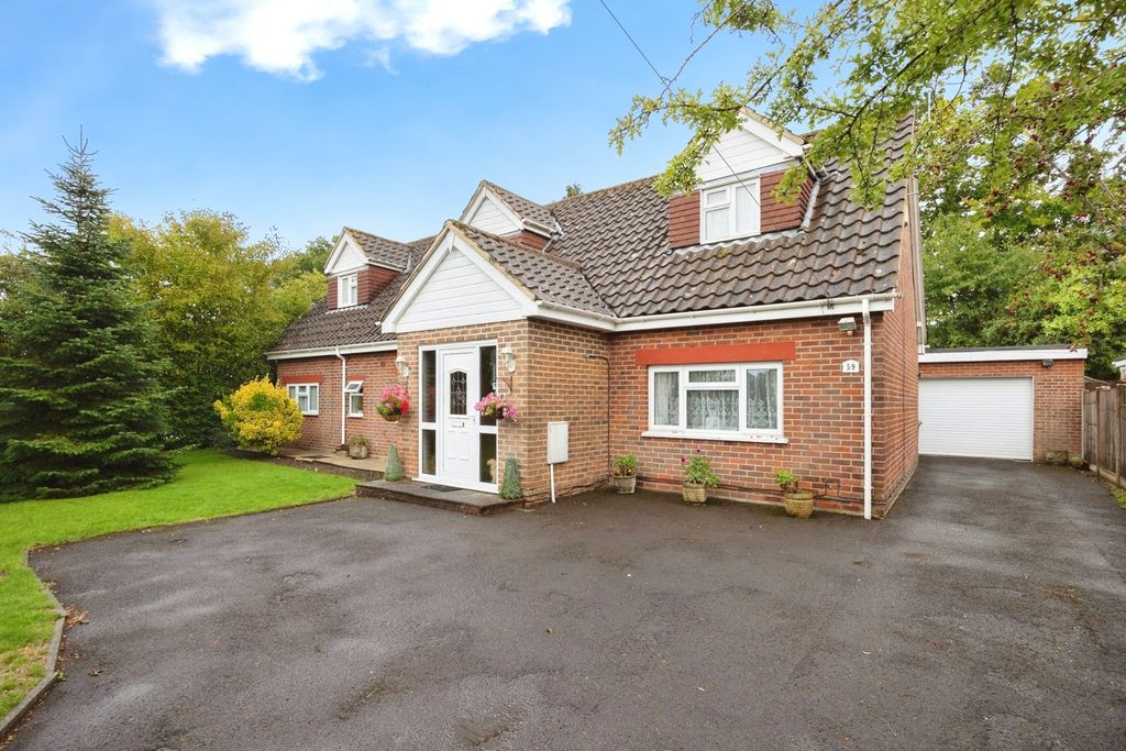 Longwood Avenue, Waterlooville, Hampshire PO8, 5 bed detached house for ...
