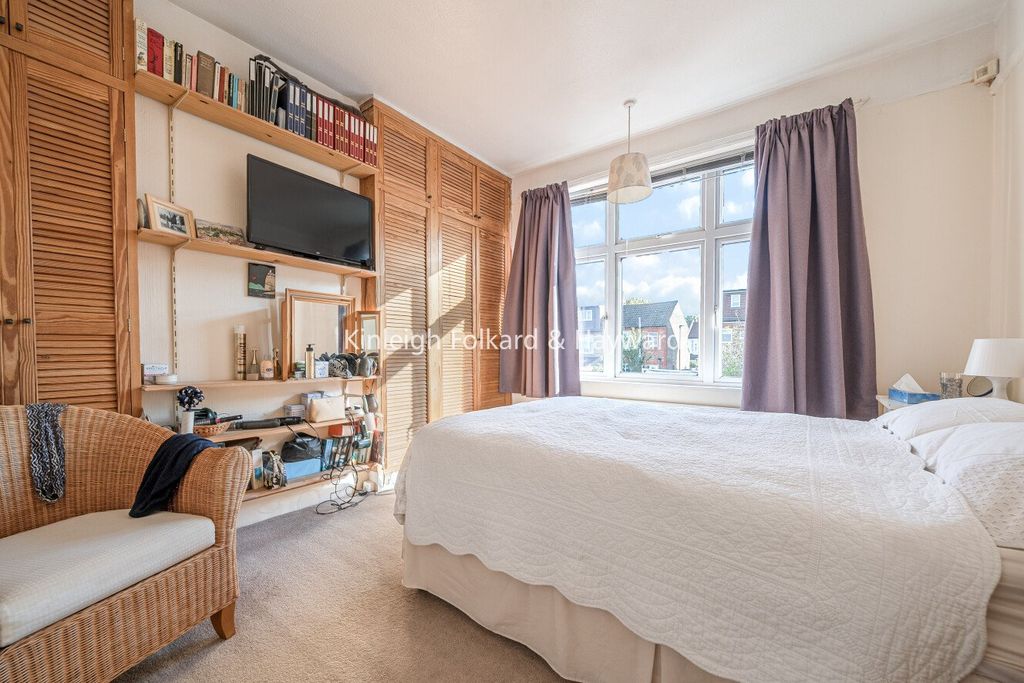 Evesham Road, Bounds Green, London N11, 3 bed terraced house for sale ...
