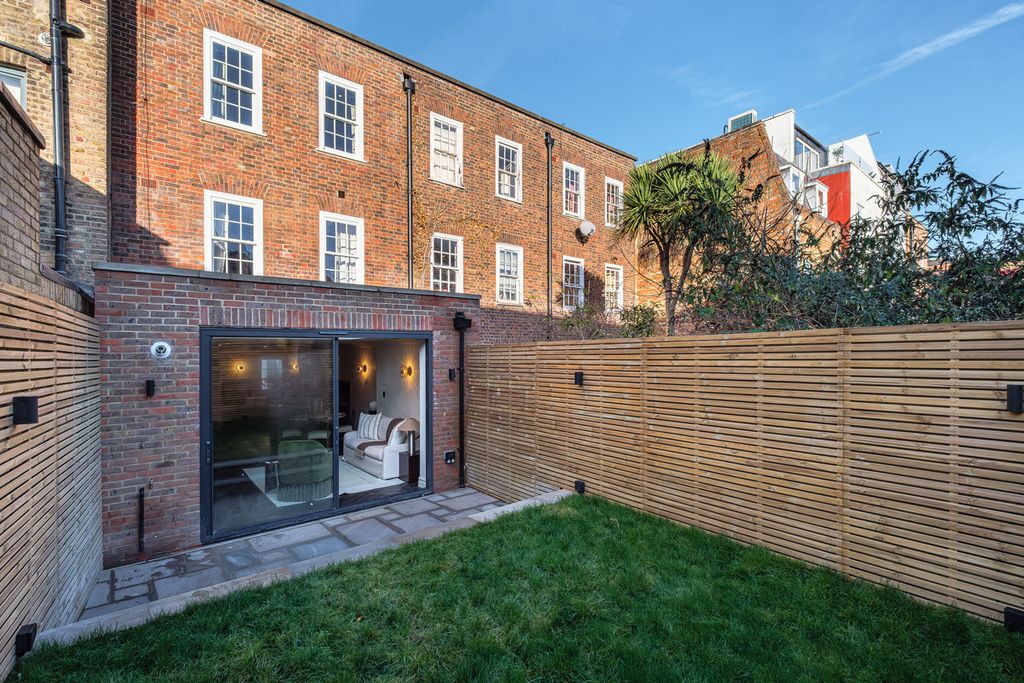Flask Walk, London NW3, 3 bed terraced house for sale, £2,500,000 ...