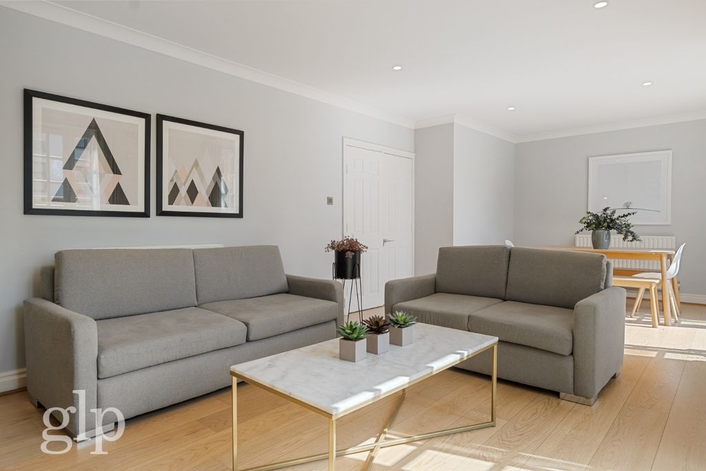 Picton Place, London, Greater London W1U, 3 bed flat to rent, £6,608 ...
