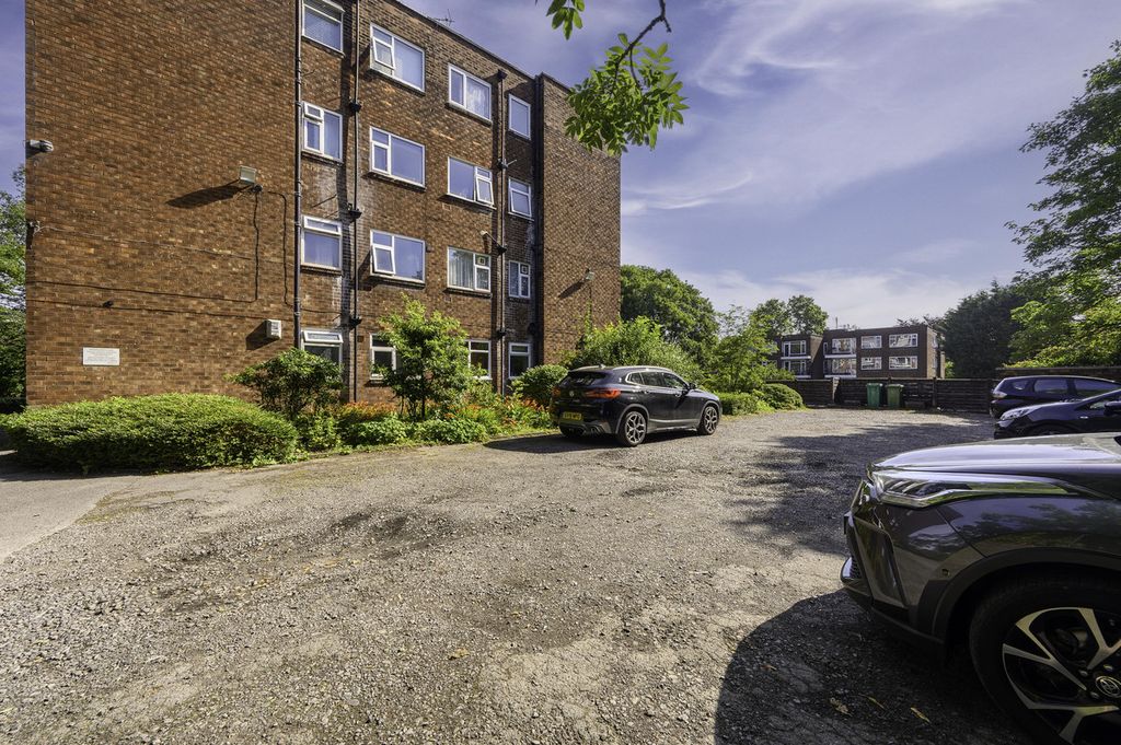 Brooklands Court, Middleton Road, Manchester M8, 2 bed flat for sale, £ ...