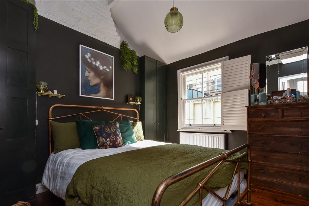 Frederick Gardens, Brighton, East Sussex BN1, 2 bed terraced house for ...