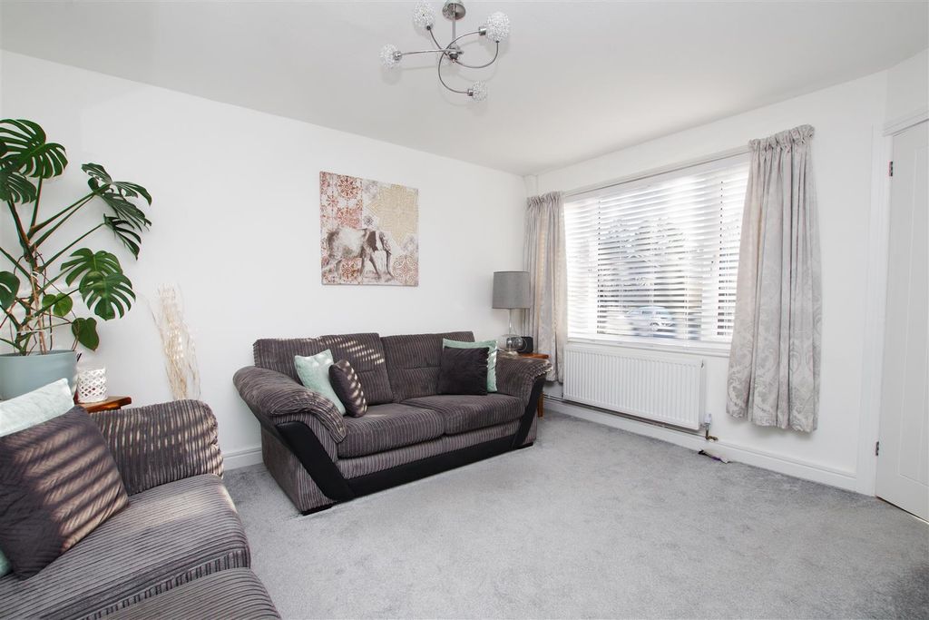 Kerry Close, Derry Hill, Calne SN11, 3 bed semi-detached house for sale ...