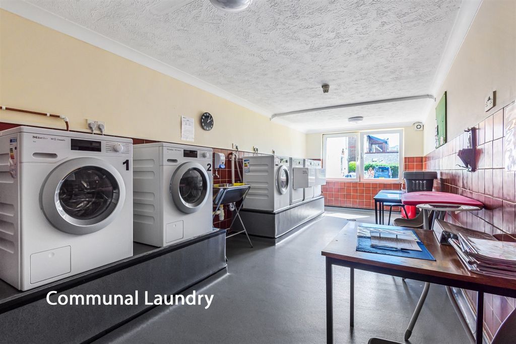 Flat 43, Claremont Court, Campbell Road, Bognor Regis, West Sussex PO21 ...