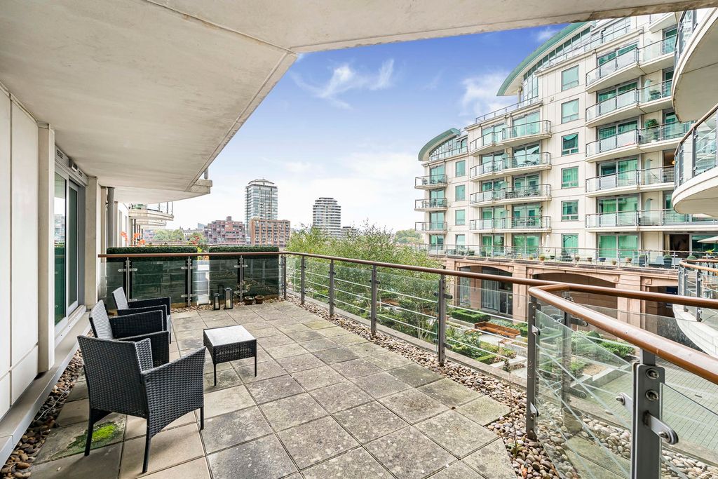 St. George Wharf, London SW8, 2 bed flat for sale, £850,000 | PrimeLocation