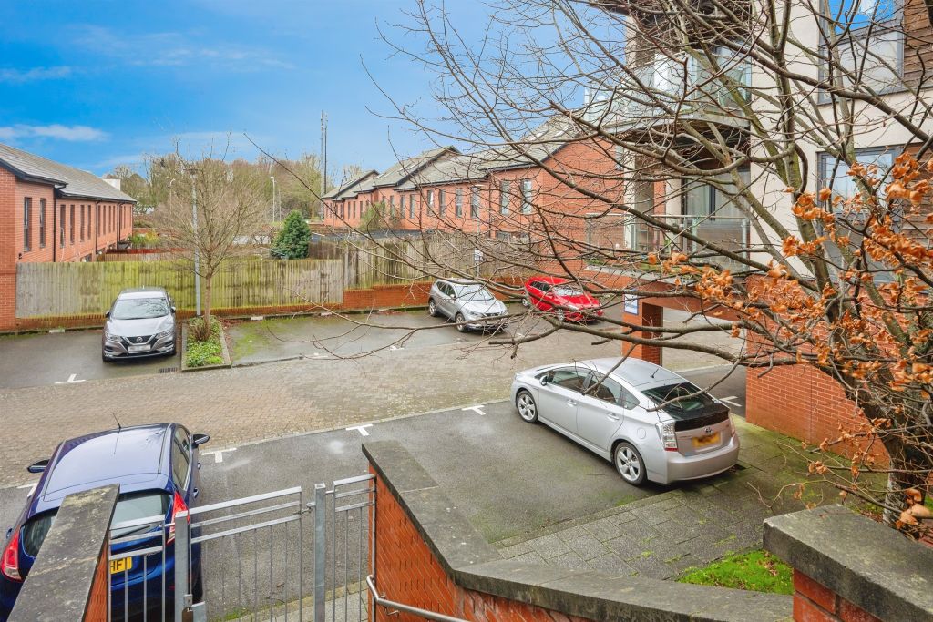 Bell Barn Road, Birmingham B15, 2 bed flat for sale, £240,000 ...