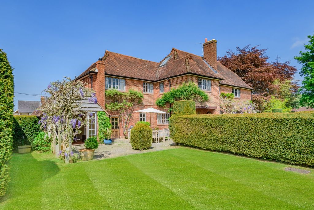 Holt End Lane, Bentworth, Alton, Hampshire GU34, 5 bed detached house ...