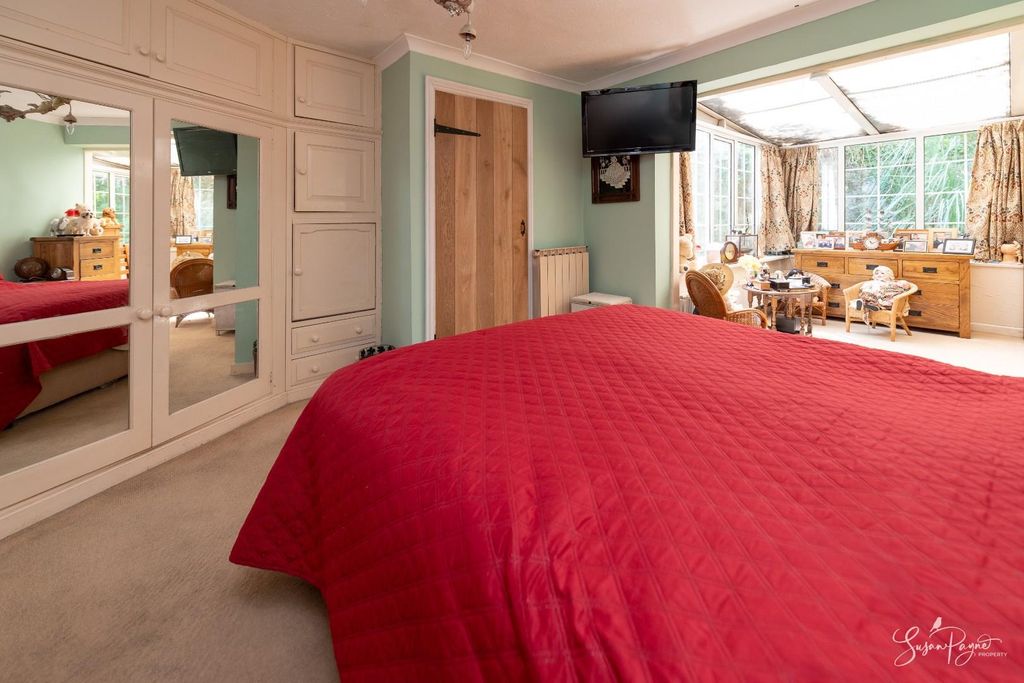 Fort Norris, Millfield Avenue, East Cowes PO32, 4 bed detached house ...