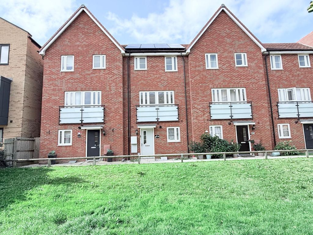 Wolseley Drive, Dunstable LU6, 3 bed terraced house for sale, £425,000 ...