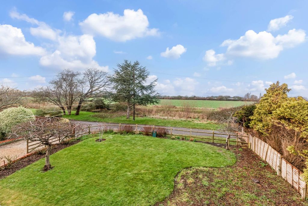 Earnley Manor Close, Earnley, West Sussex PO20, 4 bed detached bungalow ...