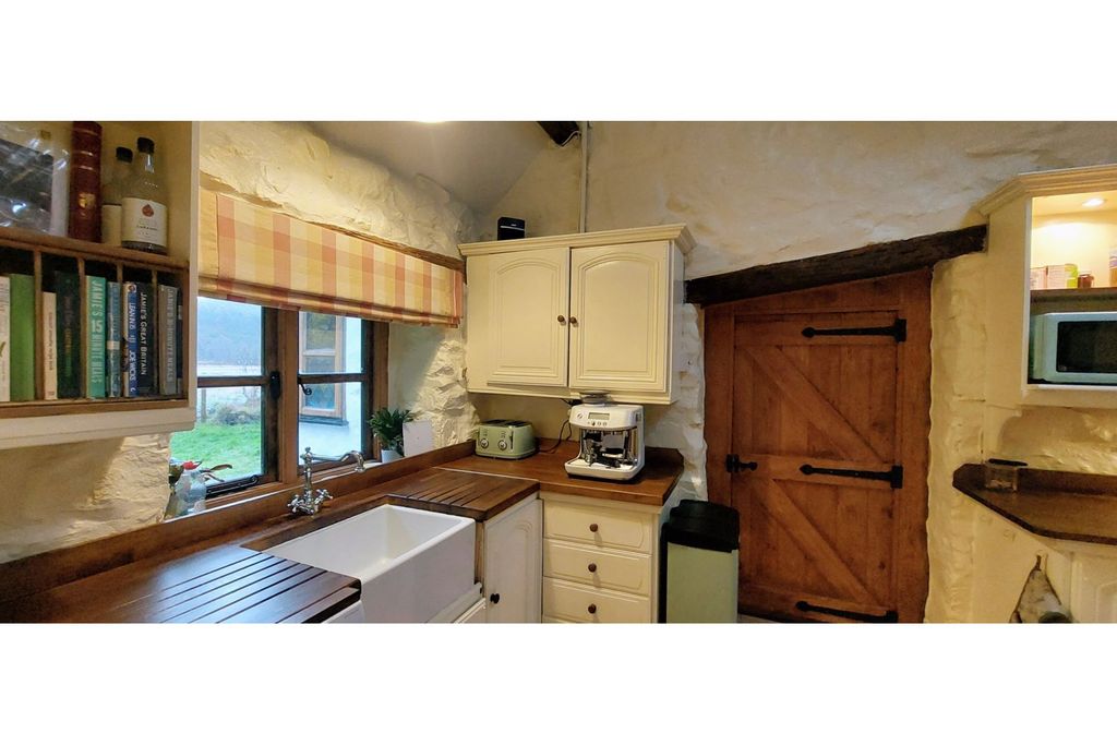 Nant Bwlch Yr Haiarn, Trefriw LL27, 2 bed cottage for sale, £350,000 ...
