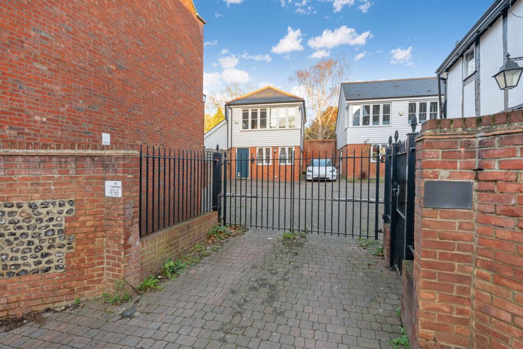 Off High Street, Ewell Village, Epsom, Surrey KT17, 2 bed detached ...