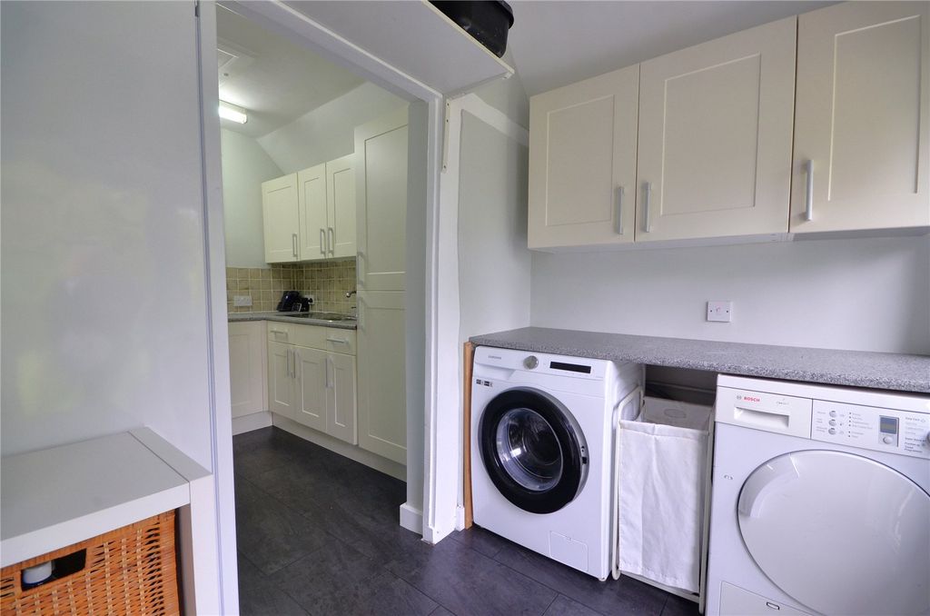 Copthorne, Crawley, West Sussex RH10, 5 bed detached house for sale, £ ...