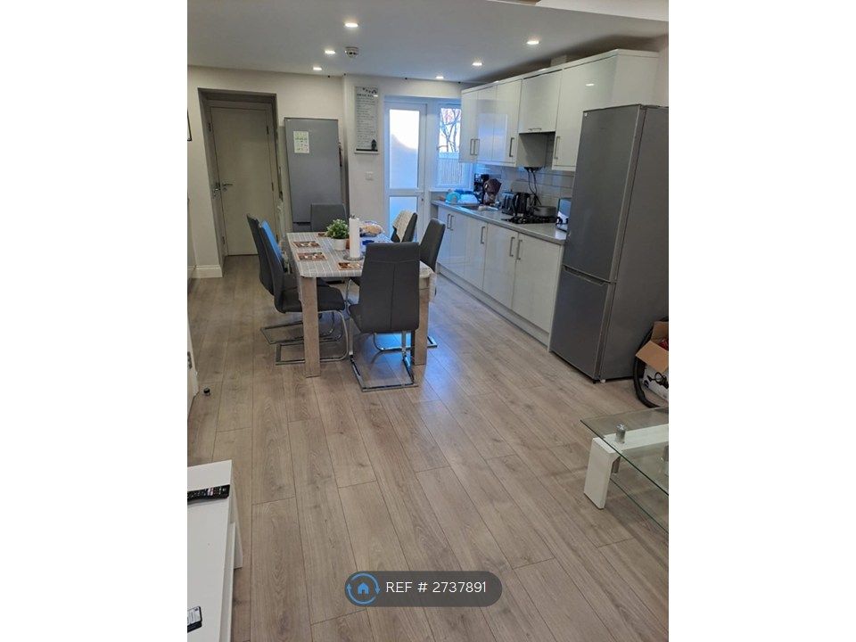 Kitchener Road, Ipswich IP1, 6 bed terraced house to rent, £3,000 pcm ...