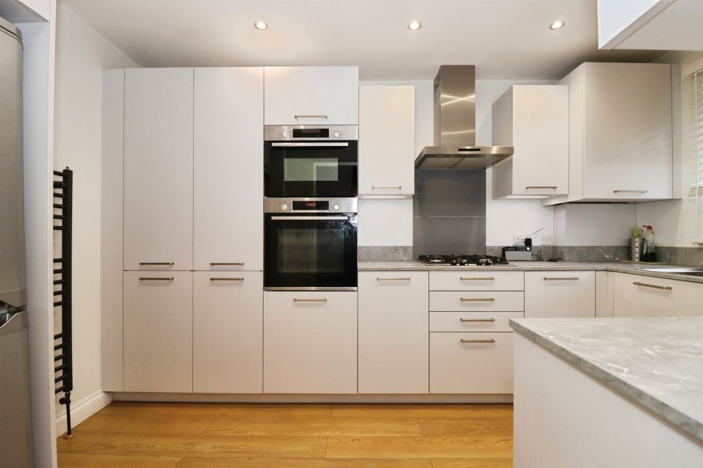 Phipps Barton, Bristol BS15, 2 bed terraced house for sale, £320,000 ...