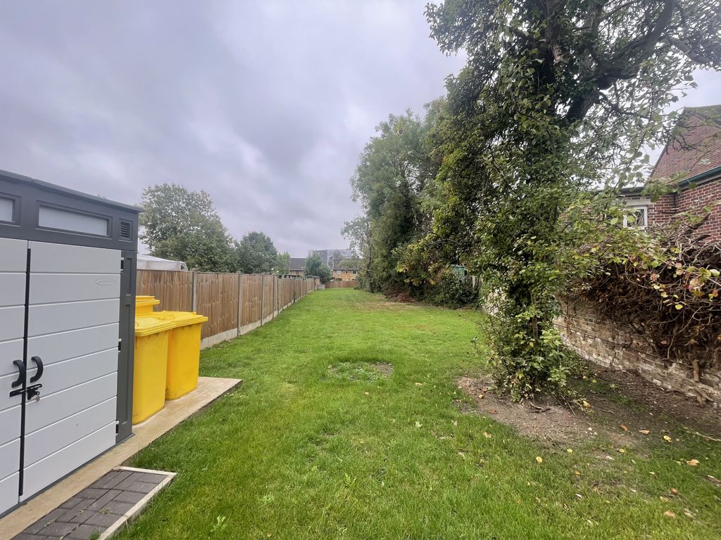 Harrow Road, Wembley HA0, 4 bed flat to rent, £3,300 pcm | PrimeLocation