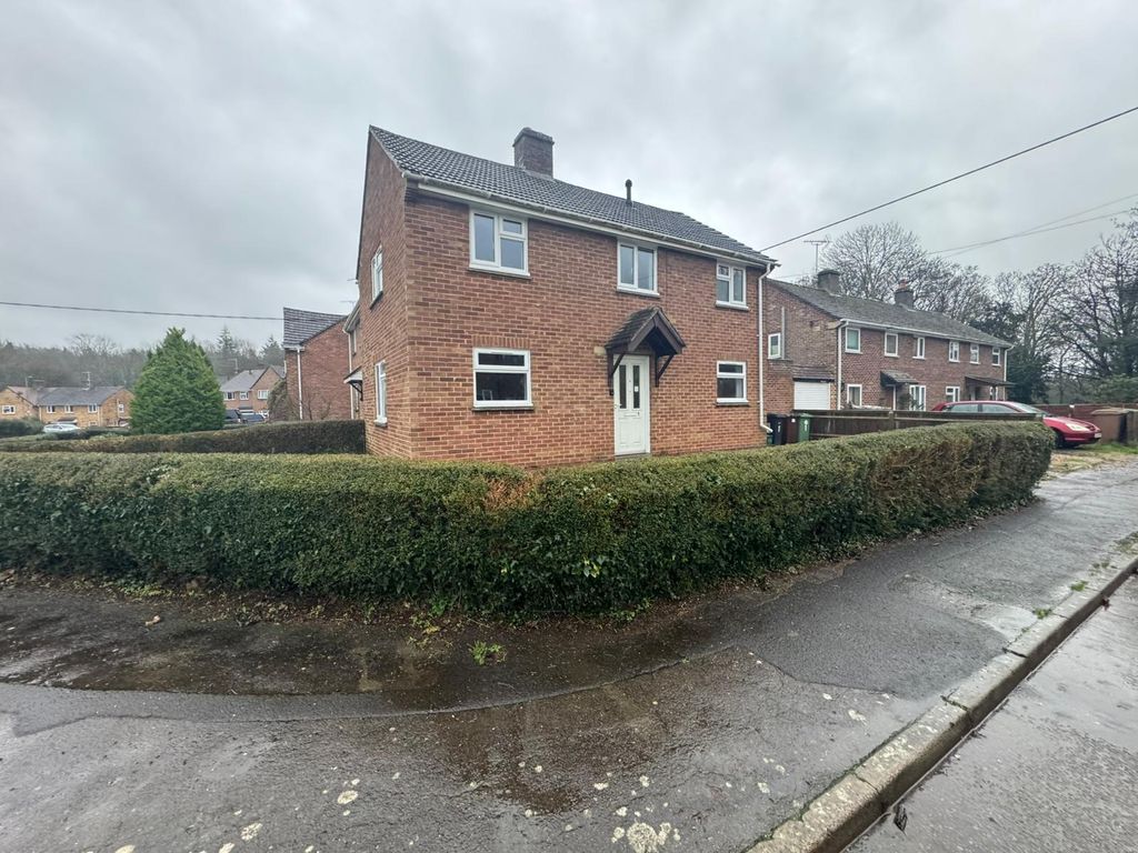 1 Shute Avenue, Watchfield, Swindon, Wiltshire SN6, 3 bed property for ...