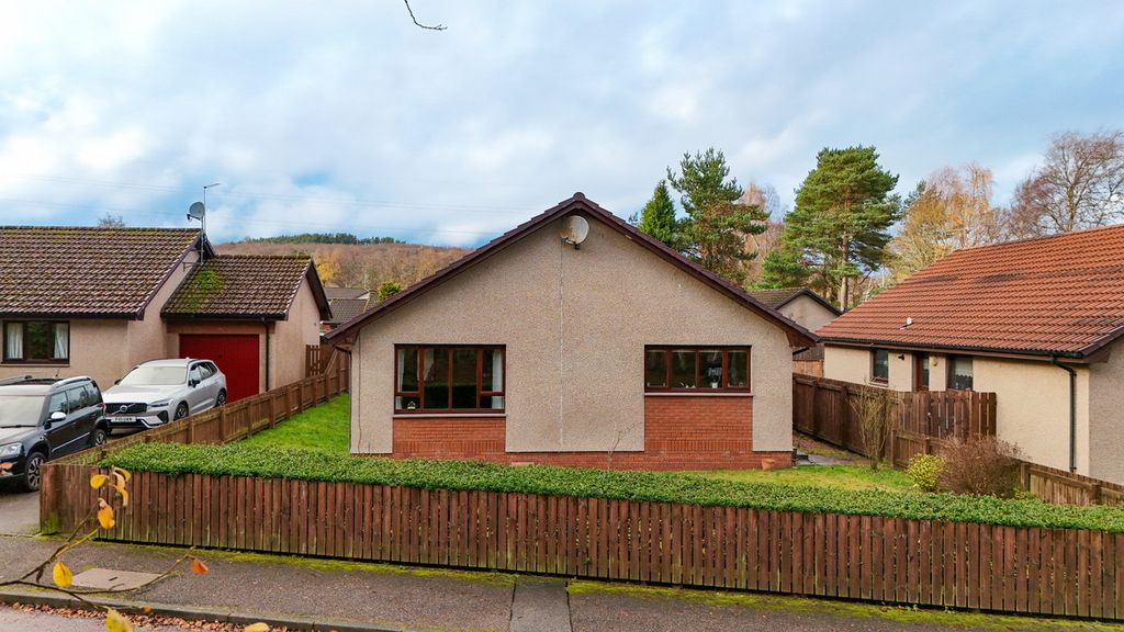 Birch Drive, Dingwall IV7, 4 bed detached bungalow for sale, £270,000 ...