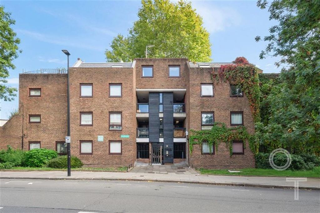 Malden Crescent, Chalk Farm NW1, 3 bed flat for sale, £610,000 ...