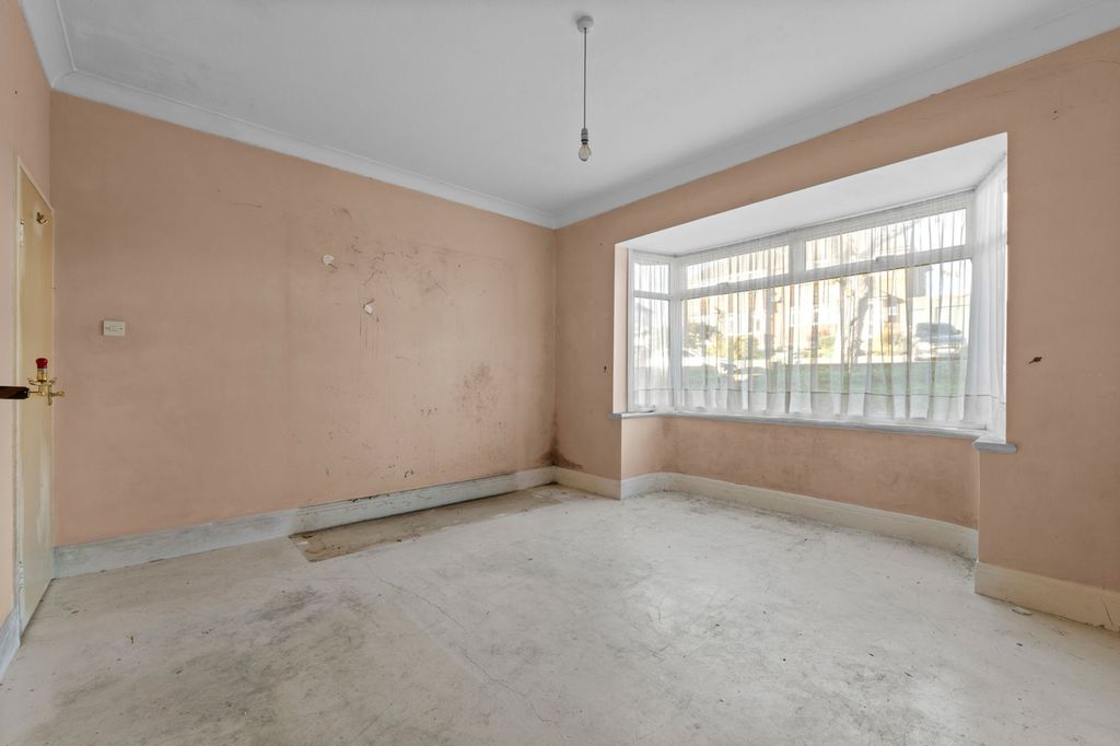 Westfield Avenue, South Croydon CR2, 2 bed detached bungalow for sale ...