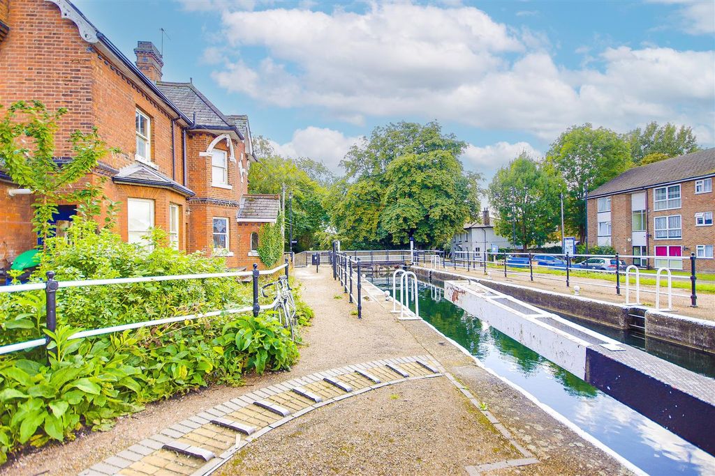 Enfield Lock, Enfield EN3, 3 bed detached house for sale, £650,000 ...
