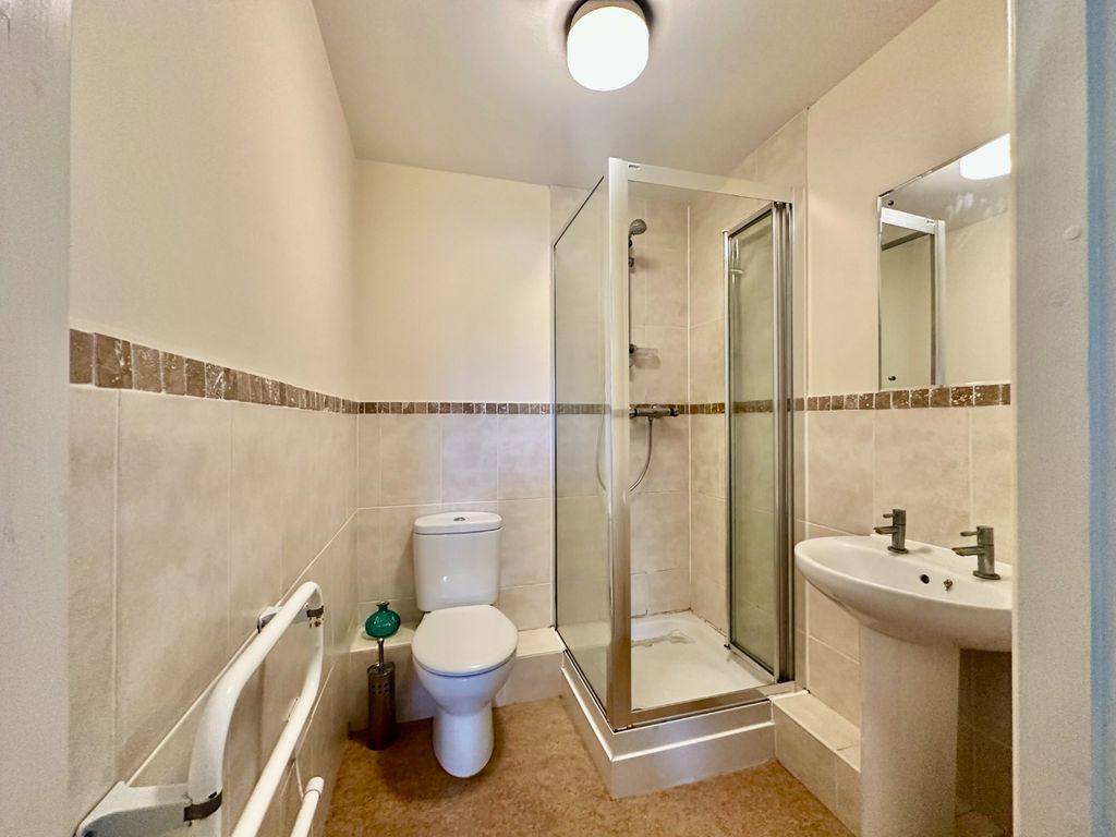 Osbourne Road, Blackpool FY4, 2 bed flat to rent, £700 pcm | PrimeLocation