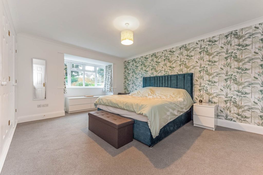 Earnley Manor Close, Earnley, West Sussex PO20, 4 bed detached bungalow ...