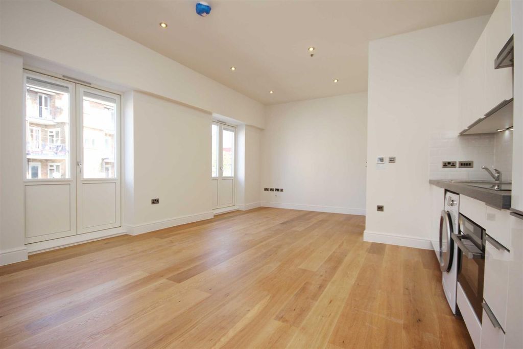 Quant Building, 6-10 Chuch Hill, Walthamstow E17, 1 bed flat to rent, £1,600 pcm | PrimeLocation