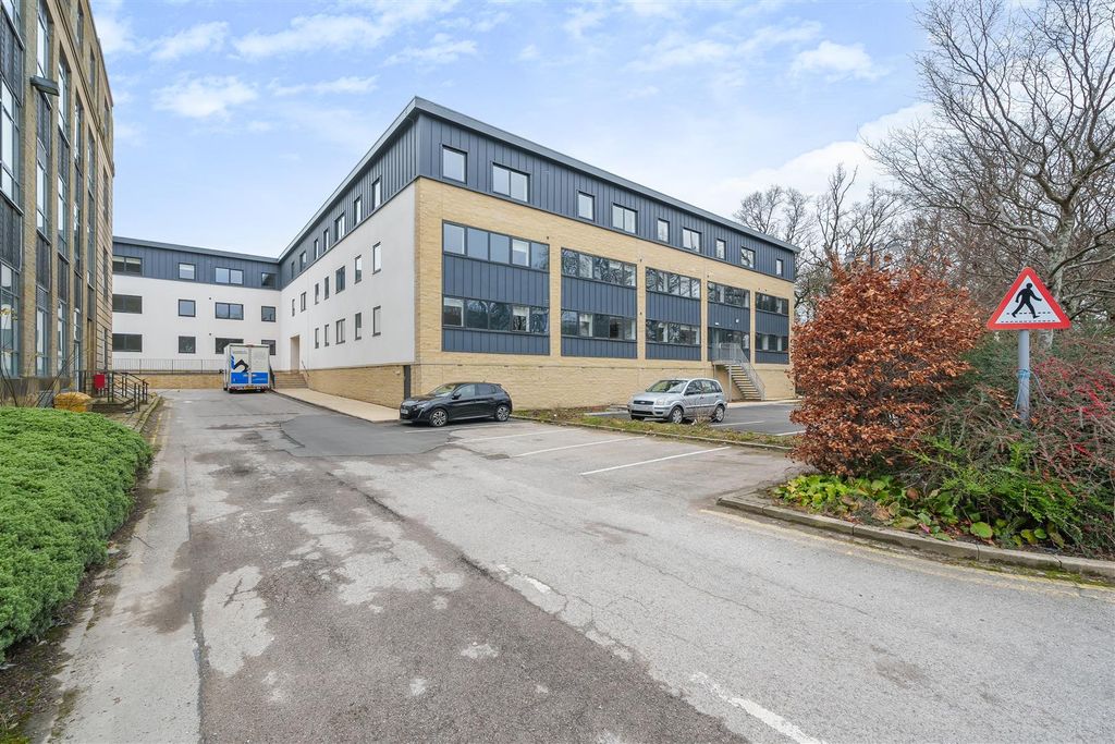The Printworks, Bingley Road, Bradford BD9, 2 bed flat to rent, £875 ...