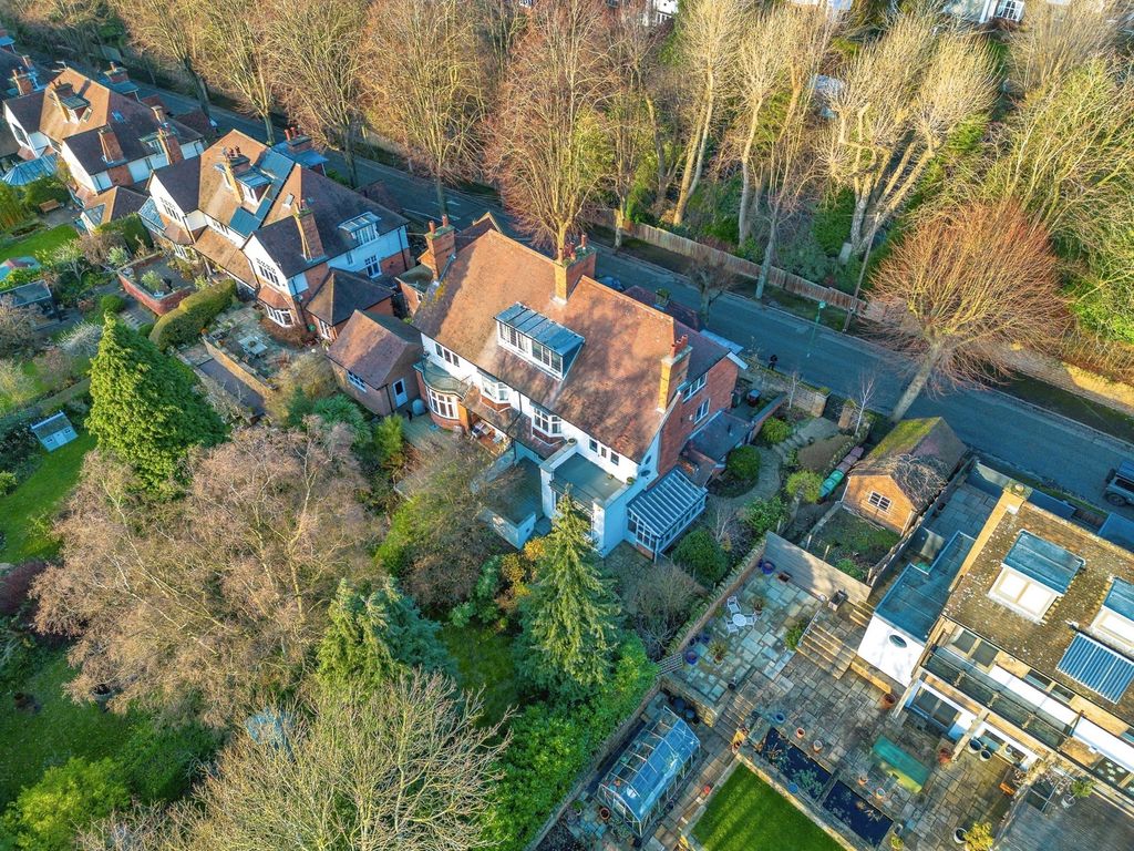 Warwick Road, Nottingham, Nottinghamshire NG3, 5 bed semi-detached ...