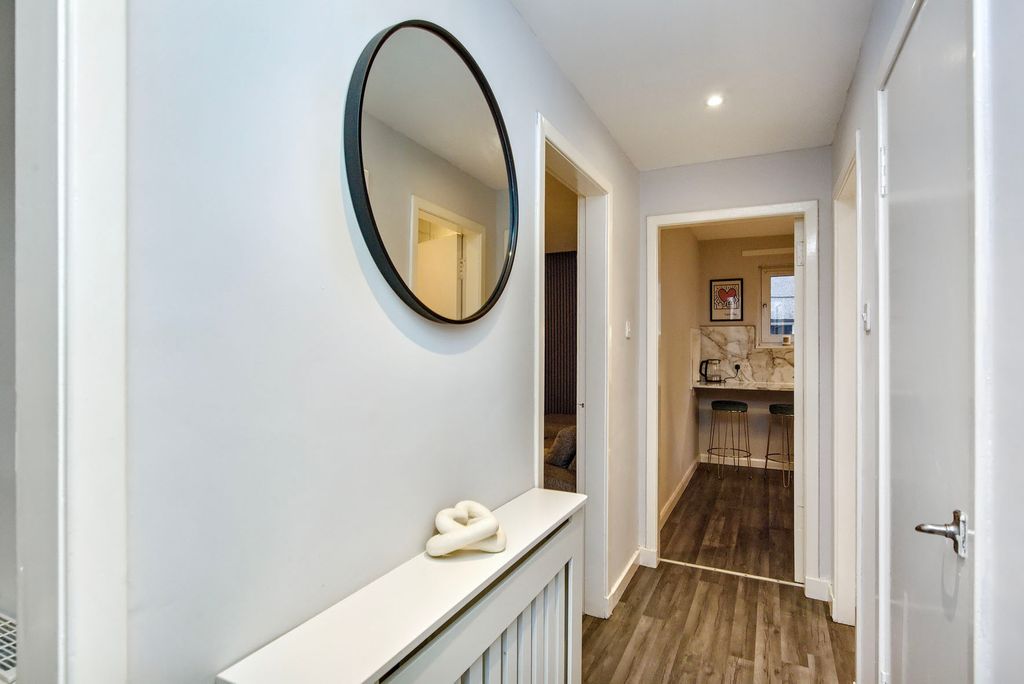 12C Silverknowes View, Edinburgh EH4, 2 bed flat for sale, £195,000 ...