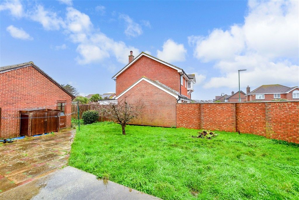 Farm Road, Bracklesham Bay, Chichester, West Sussex PO20, 3 bed ...