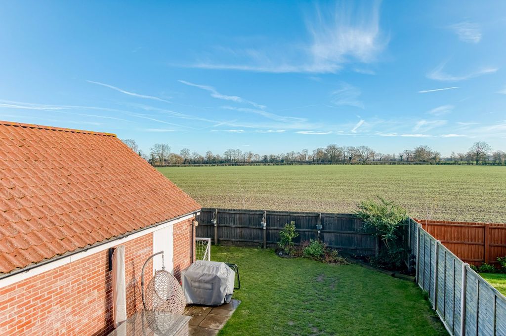 Poppy Grove, Dickleburgh IP21, 4 bed link detached house for sale, £ ...