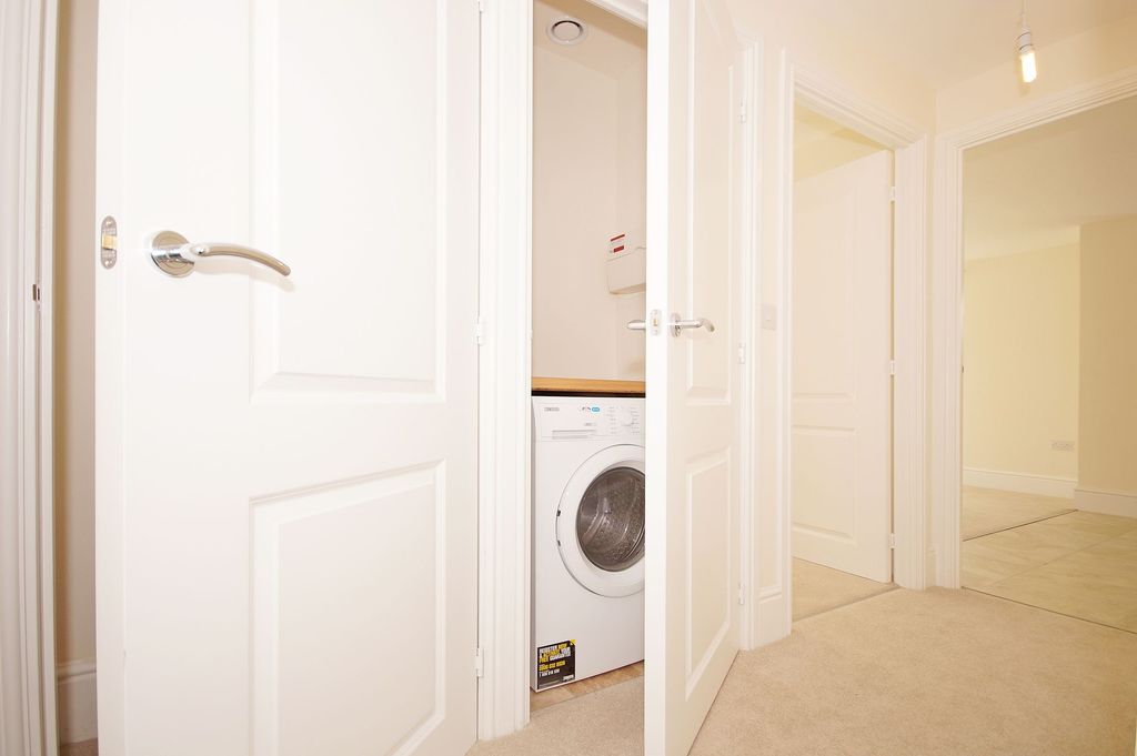 Sanders Walk, Harrogate HG1, 1 bed flat for sale, £180,000 | PrimeLocation