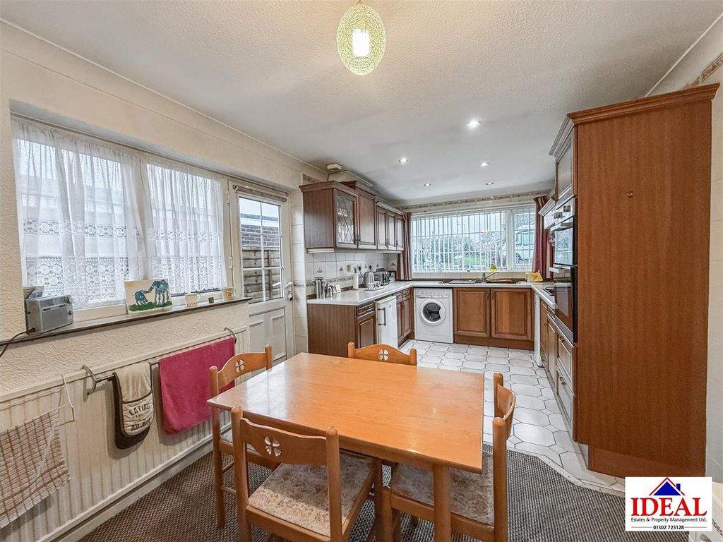 Harmby Close, Skellow, Doncaster DN6, 3 bed detached bungalow for sale ...