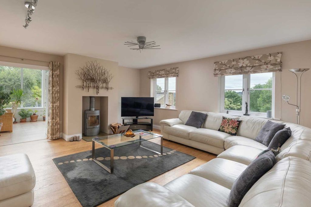 Garden Cottage, Holeyn Hall Road, Wylam, Northumberland NE41, 4 bed ...