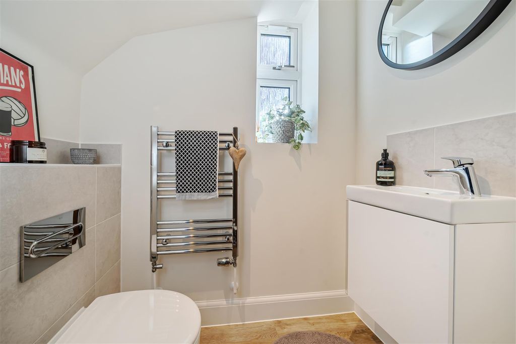 Threadneedle Street, Patterdown, Chippenham SN15, 3 bed semi-detached ...