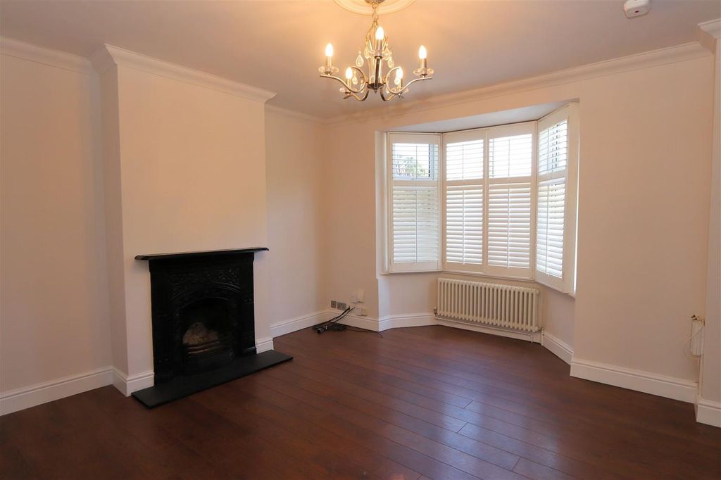 Coopers Hill, Ongar CM5, 3 bed semi-detached house to rent, £2,500 pcm ...