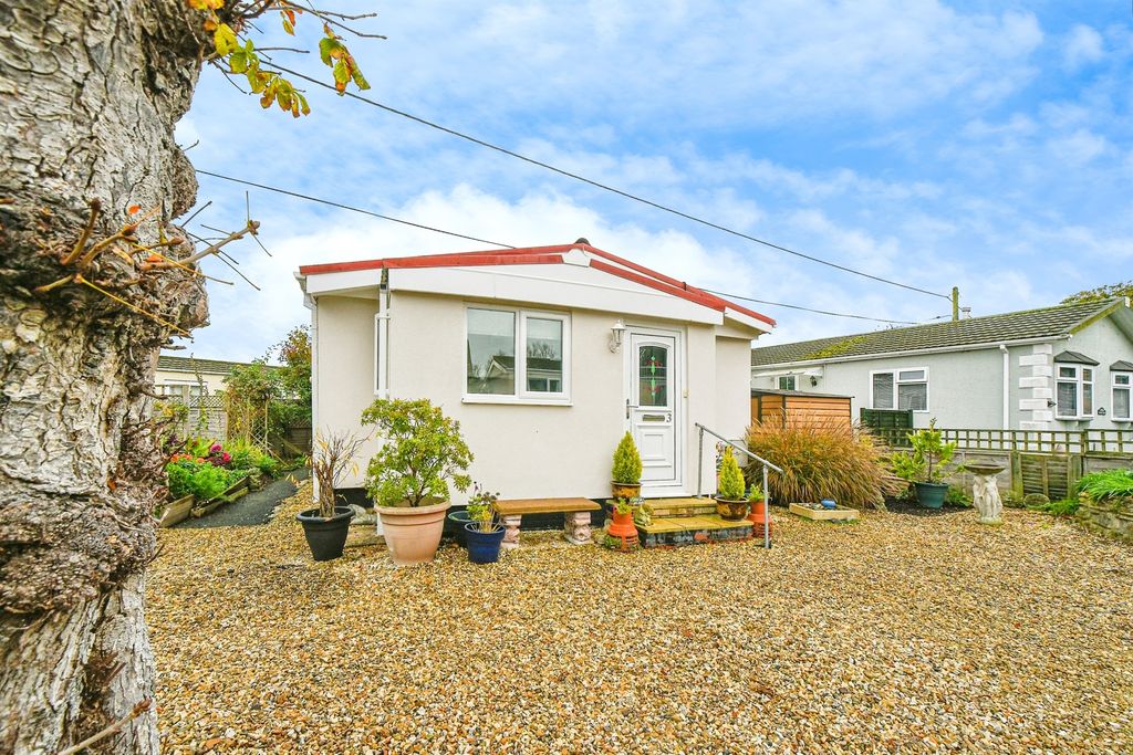 Cannons Drive, St. Johns Priory, Lechlade GL7, 2 bed mobile/park home ...