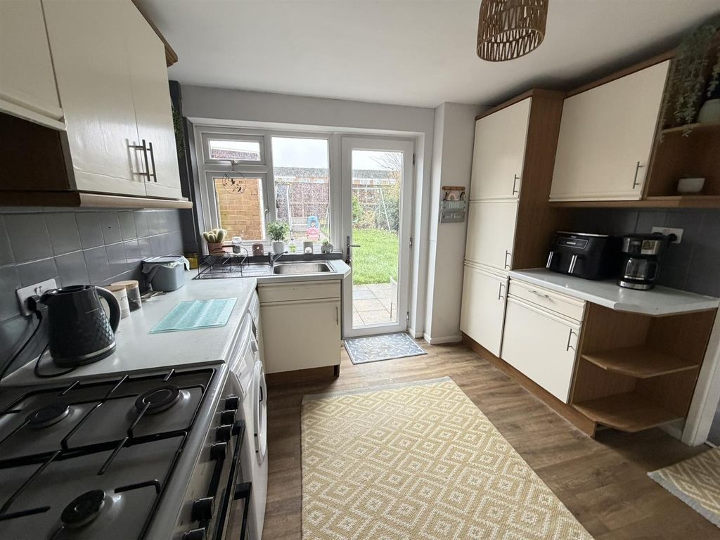 Arnull Crescent, Daventry NN11, 3 bed property for sale, £215,000 ...