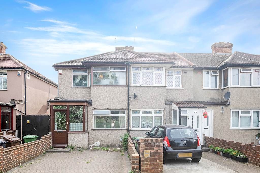 Oval Road North, Dagenham RM10, 3 bed end terrace house for sale, £ ...
