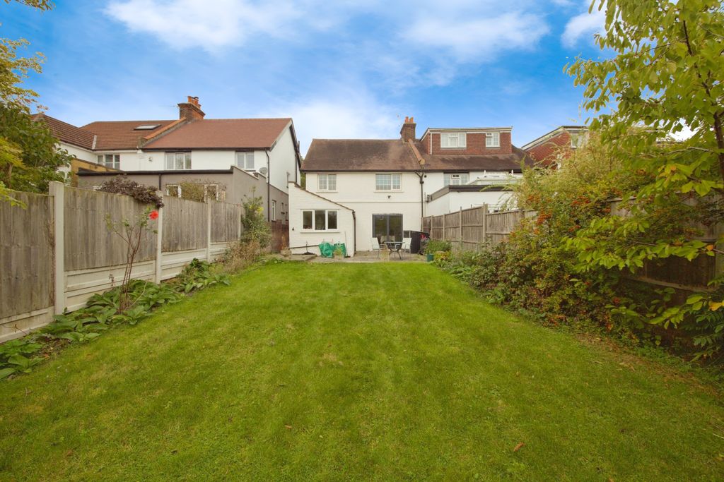 Monkhams Lane, Woodford Green IG8, 3 bed semi-detached house for sale ...