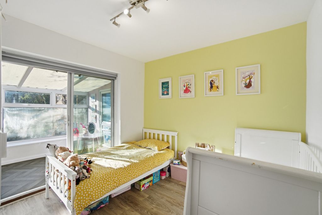 Bonney Grove, Waltham Cross EN7, 2 bed bungalow for sale, £450,000 ...