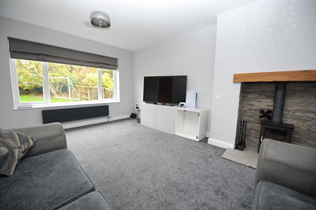 Overdale Drive, Thackley BD10, 3 bed semi-detached house for sale, £ ...